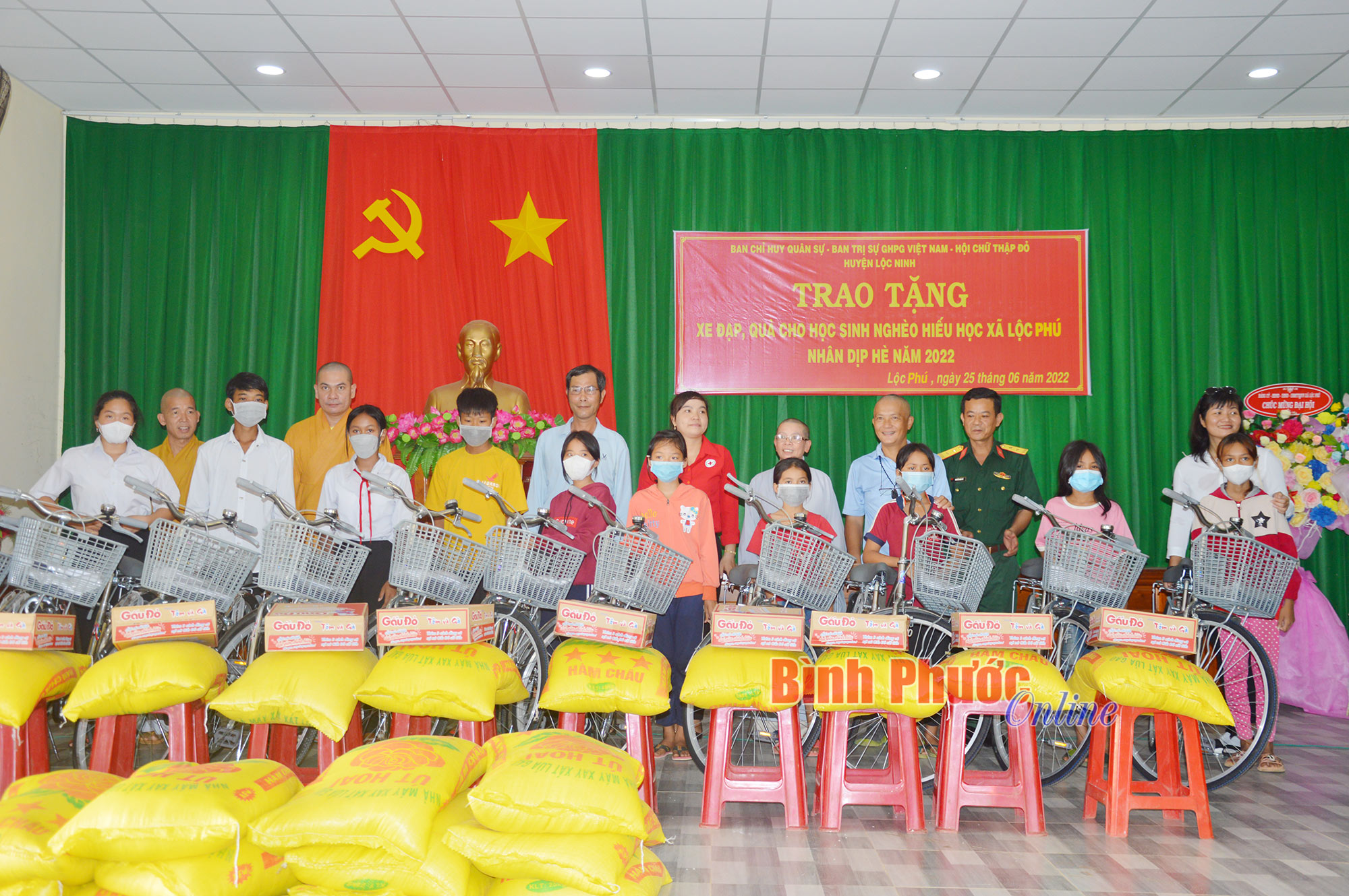 Tỏa sáng hình ảnh “Bộ đội Cụ Hồ”